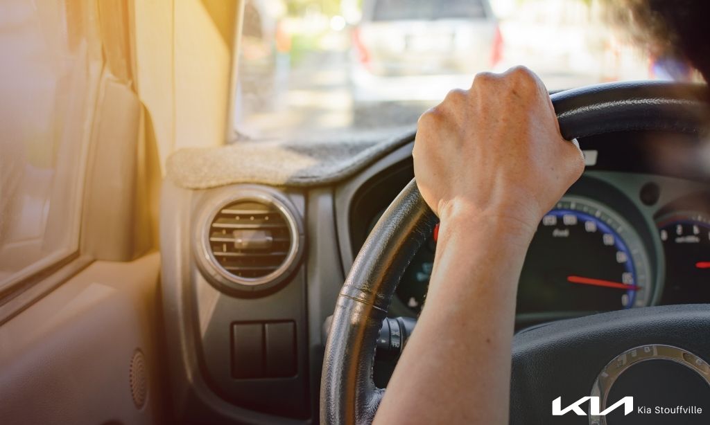Safety Tips for Driving in Hot Weather | Kia Stouffville